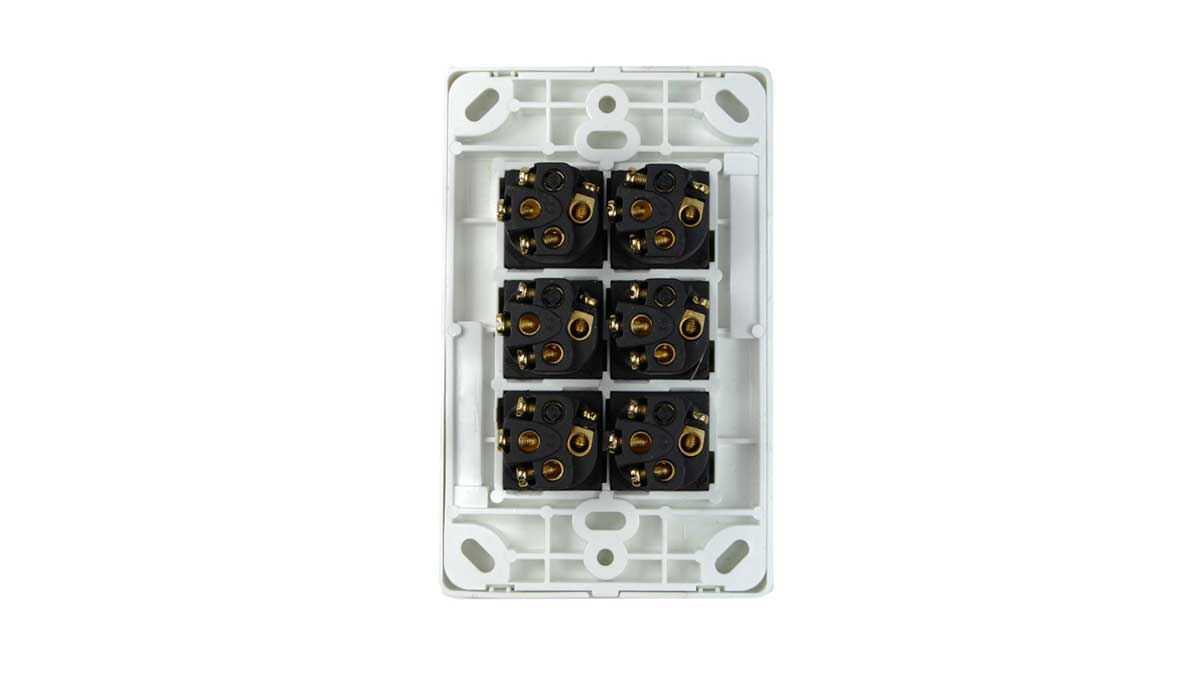 Phoenix Technology - Six Gang Two Way 16Amp Vertical